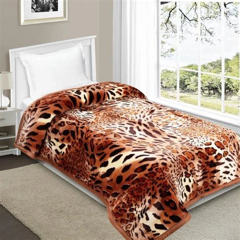 Signature Comfy Gold Single Bed Double Layered Blanket At Rs 22000