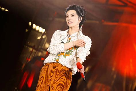 2023华晨宇火星演唱会·武汉站落幕 华晨宇不忘初心邀请母校师生观演 搜狐大视野 搜狐新闻
