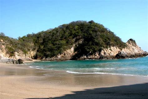 Playa Azul Michoacán Un Espectáculo De Color Brillante El Souvenir