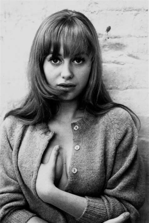 20 Stunning Black And White Photos Of British Actress Susan George From