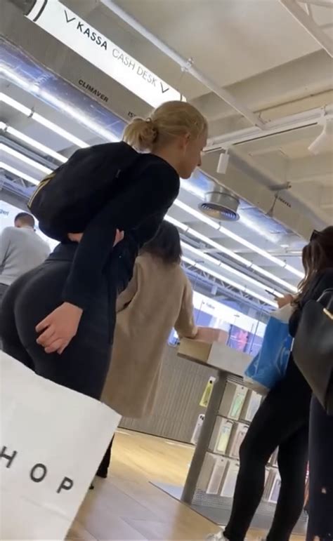Big Pawg Dutch Girl Not Oc Spandex Leggings And Yoga Pants Forum