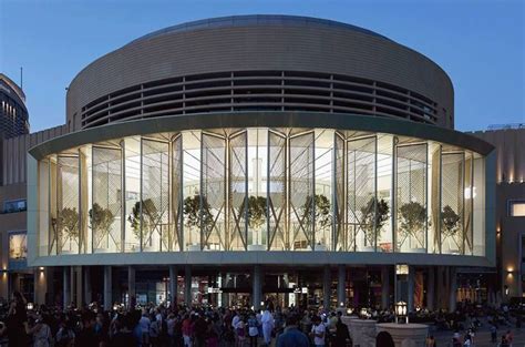 A Dubai Lapple Store Più Lussuso E Attento Allambiente Mimari Detaylar Dubai Cephe