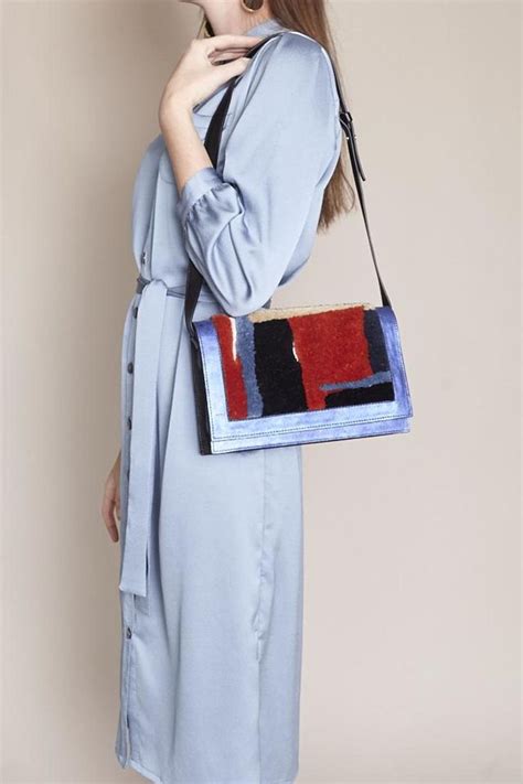 Pin By Victoria Selano On Punch Needle Insp Shoulder Bag Bags