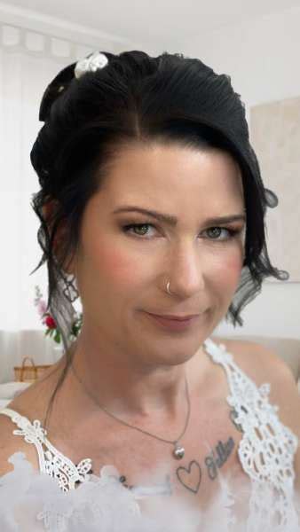 Kristina Schwindt Frisur And Make Up In Laufen