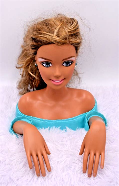 MATTEL Barbie Primp Polish Blonde Styling Head Color Changing Nails