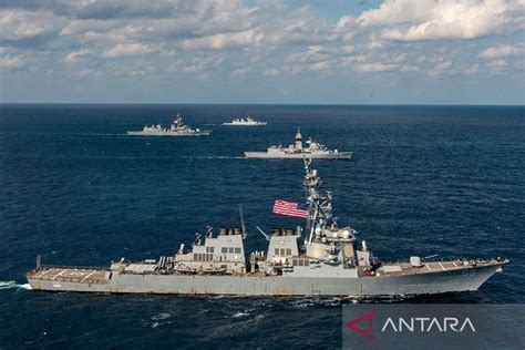 China Usir Kapal Perang AS Di Laut China Selatan ANTARA News