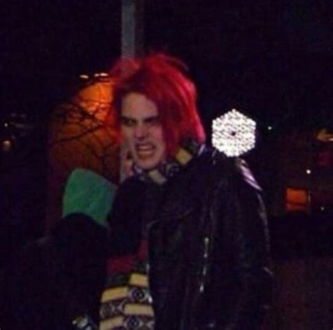 Werewolfcowboy On Twitter Rt Everyhourgerard