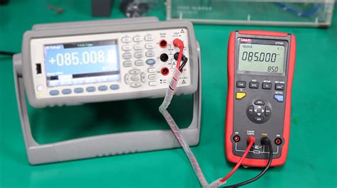 UNI T UT Single Function Temperature Calibrator