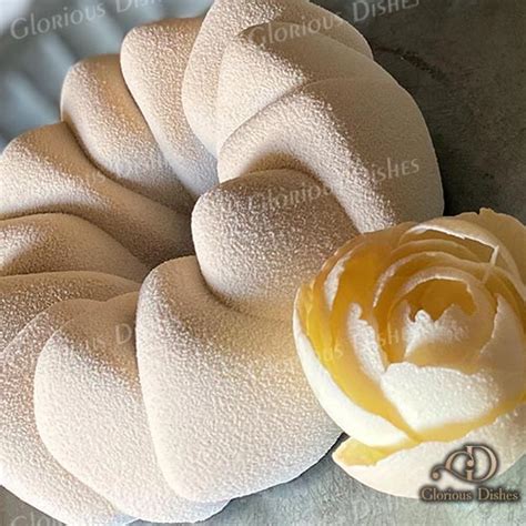 کیک تولد زرد دخترانه