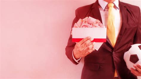 Что подарить начальнику на день рождения