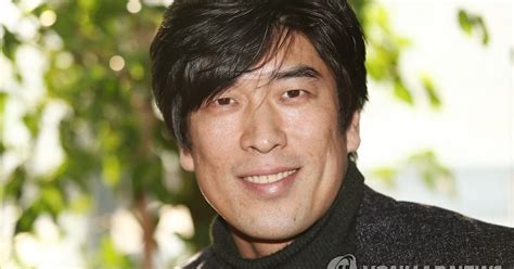 포즈 취하는 정중화 교수