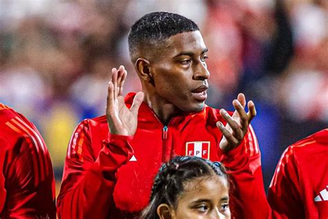 Periodista Paraguayo Lanzó Sarcástico Comentario Sobre Paolo Guerrero