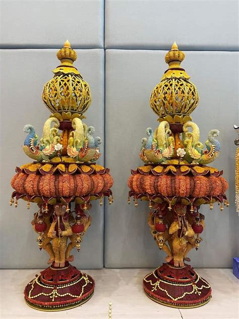 ปักพินในบอร์ด พานไหว้ครู งานฝีมือดอกไม้ งานฝีมือ จัดดอกไม้