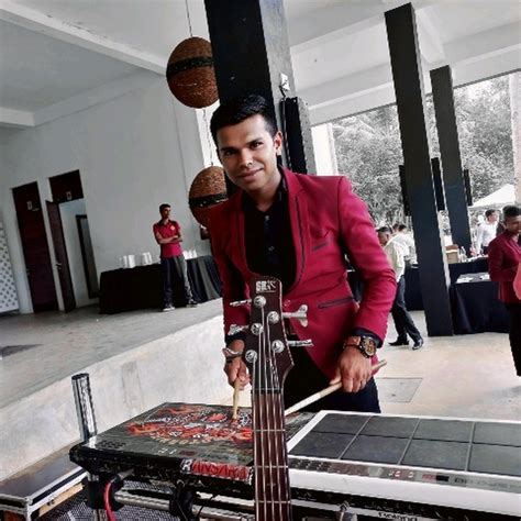 Naviya Covers Youtube