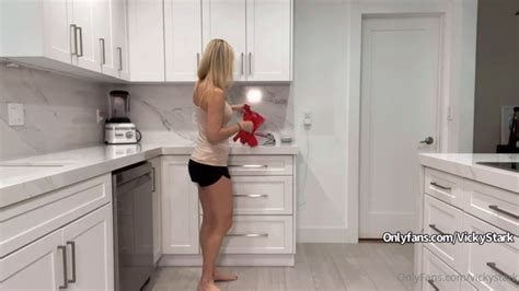 Vicky Stark Porno Videos Hub