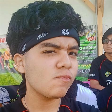 Amado Ackerman Iamamadoackerman • Threads Say More Amado Ackerman Iamamadoackerman • Threads Say More