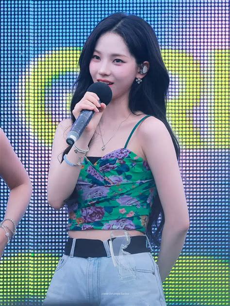 다시봐도 레전드였던 워터밤 카리나 고화질 팬플러스 커뮤니티