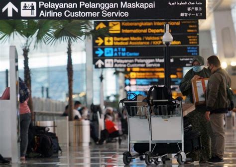 Pesan Taksi Online Di Bandara Soetta Wajib Pakai Aplikasi