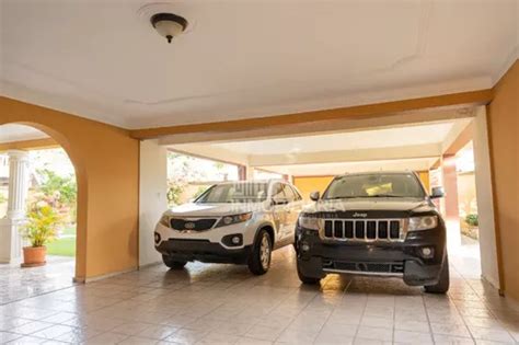 Altos De Rafey Casa En Venta De 3 Niveles Con 1 187 35mt² De Solar Y