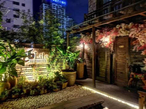 26Life族迹清奢民族客栈 昆明老街店 地址 人民中路17号昆明走廊北门4楼 艺龙旅行网