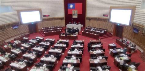 高市議員不滿枯等官員議會今年第一次流會 台灣華報