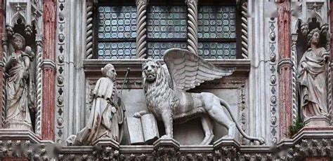 威尼斯圣马可广场（下）雕像总督府世纪