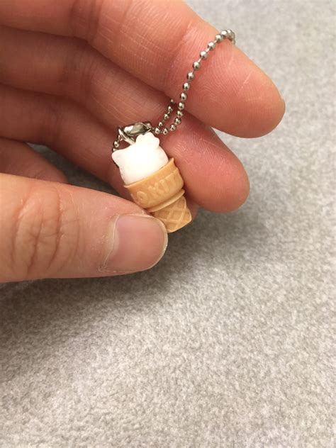 핫 소품 키티 아이스크림 키링 흰 위시버킷