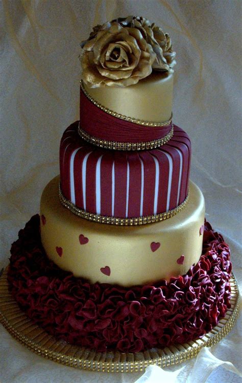 21 Themes And Creative Ideas Maroon Quinceanera Weddingtopia