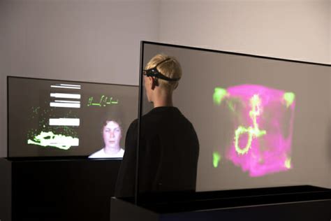 Lgd 런던서 투명·커브드 Oled 디지털 예술 전시 Zdnet Korea