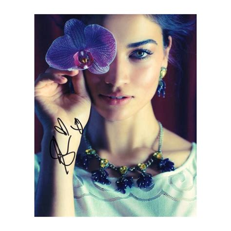 Signed Autograph SHAIK Shanina - All-Autographes.com