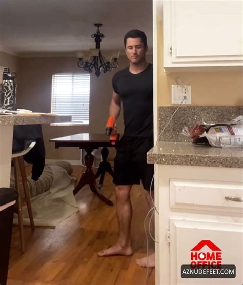 TREVOR HANSEN Feet AZNudeFeet Men