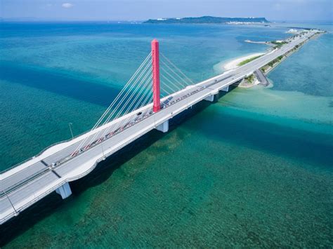 絶景をわたって感動体験沖縄の美しい海上橋6選 TRiP EDiTOR