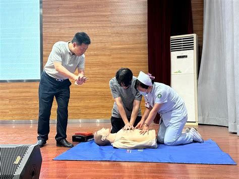 艺术学院举办《cpr心肺复苏及运动处方中国专家共识》专题知识讲座 西安科技大学艺术学院