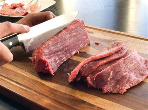 The Art Of Slicing Meat For Perfect Beef Jerky Rowdy Hog Smokin Bbq