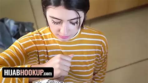 Hijab Hookup Naughty Teen Offers Her Middle Eastern Pussy To Stepbro