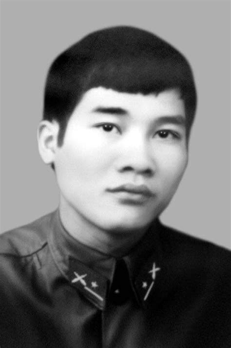 Nguy N Ti N Qu N Ng I Con Hi U Th O Ng I Chi N Binh D Ng C M B N Tr I K