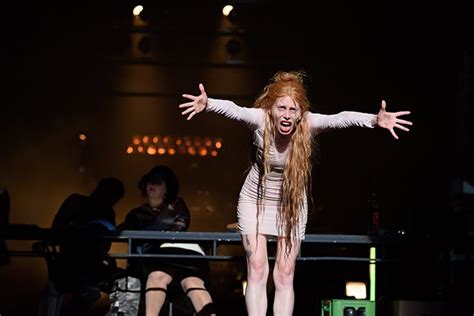 Mutter Courage Und Ihre Kinder Innside