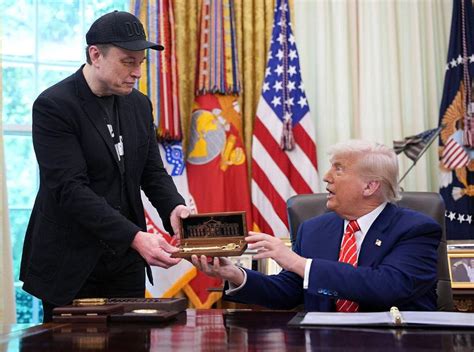 زمان انفجار بمب بزرگ فرارسید؛ ماسک ترامپ را به انتشار اسناد مرتبط با