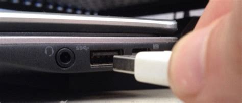 Try Any Linux Flavor From A USB Stick With Linux AIO