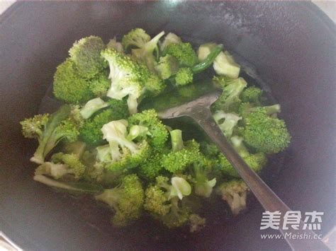 西兰花炒鱿鱼 海洋财富网