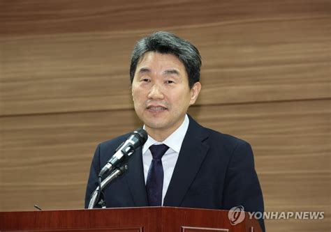 이주호 부총리 경북서 교육발전특구·글로컬대학 간담회 개최 한국경제