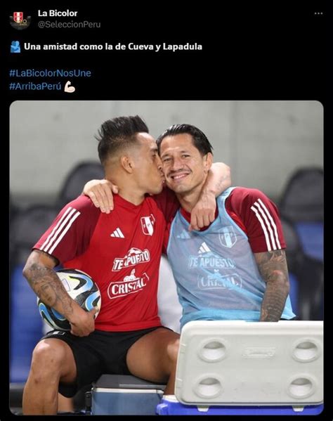 Perú Vs Japón La Hermandad De Christian Cueva Y Gianluca Lapadula A