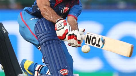 تیم کریکت ابدالی ها از افغانستان به مصاف تیم هانگ کانگ می‌رود