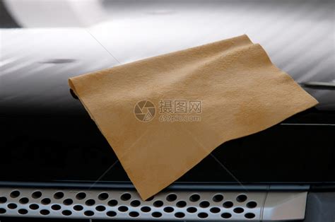 有一块布的汽车引擎盖高清图片下载 正版图片504420105 摄图网