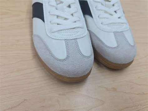 Universal Thread Spencer Fashion Sneakers With Insoles In White And
