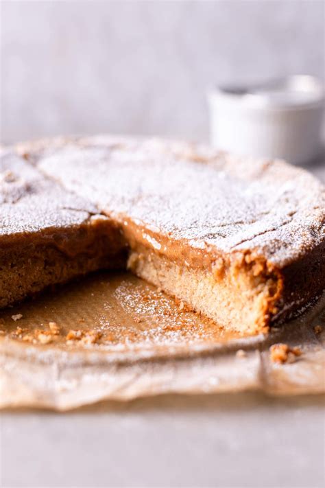 Cinnamon Roll Gooey Butter Cake Eats Delightful