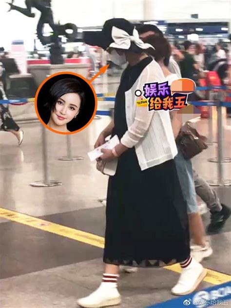 張歆藝衣著寬鬆身材圓潤現身機場，為懷孕再添實錘？ 每日頭條