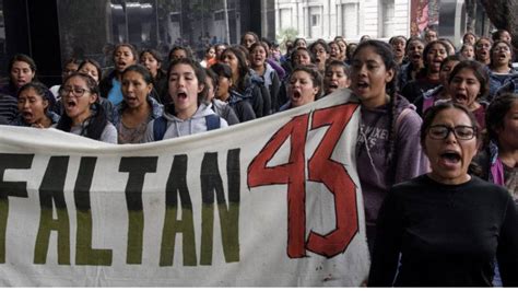 Amlo Se Reúne Con Padres De Los Normalistas De Ayotzinapa Le Piden Ser