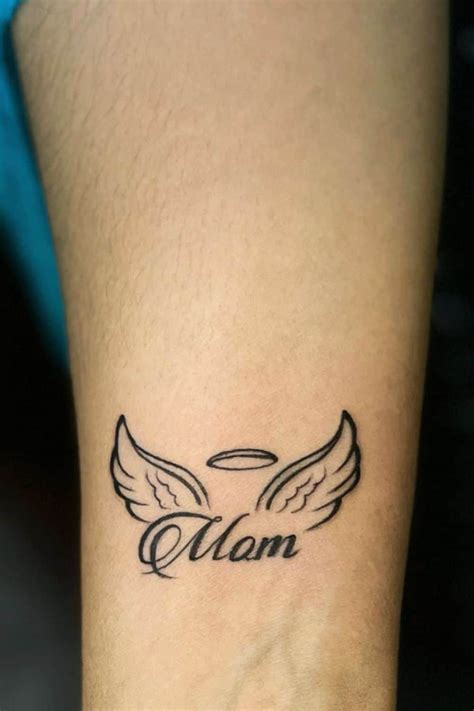 202314 Classy Designs Mom Tattoos On Wrist