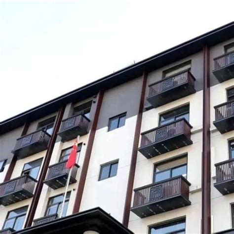 看看！老建筑进行外立面改造，是不是很提神？ 句容 人民路 华阳